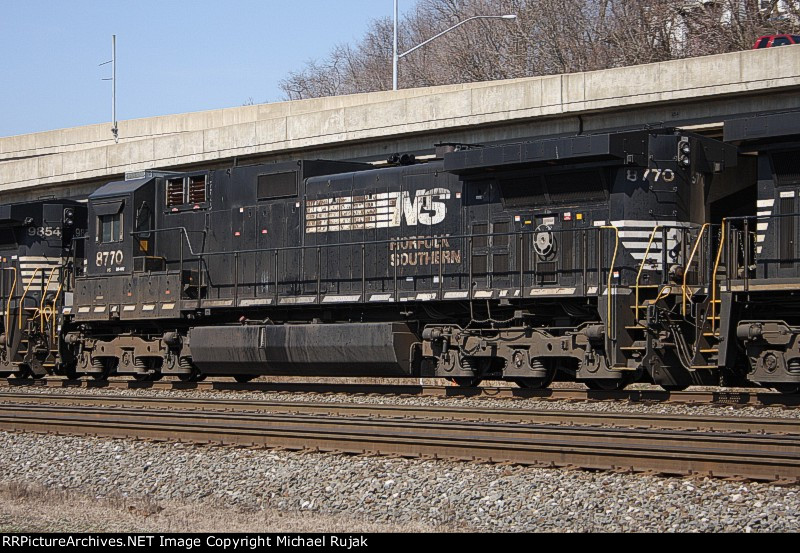 NS 8770